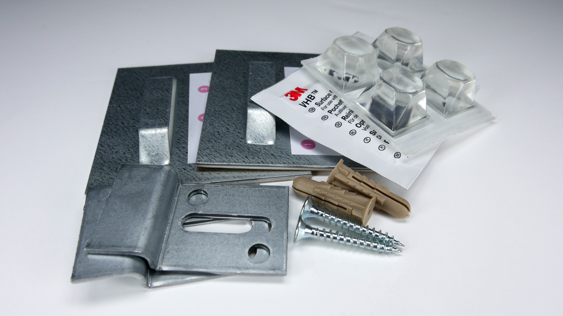 Adhesive wall mounts - For maps that are easy to install - Purchase